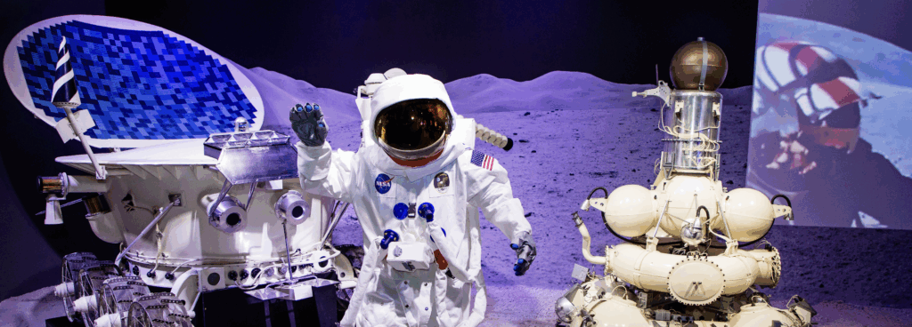 COSMOS DISCOVERY - Teo, All about touring exhibitions