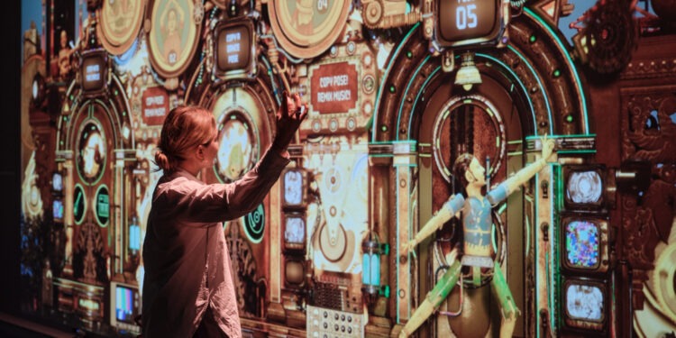 Barbican Immersive Producer - Teo, All about touring exhibitions